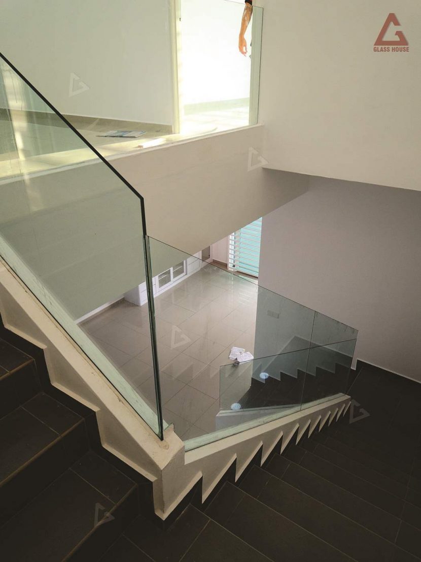 GLASS STAIR HANDRAIL (Frameless Type) - Glass House Design