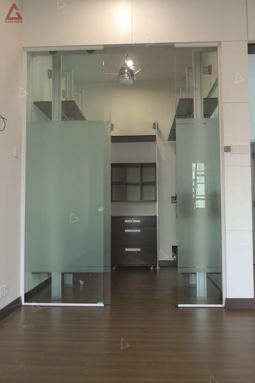 WARDROBE (Walk-In) - Glass House Design